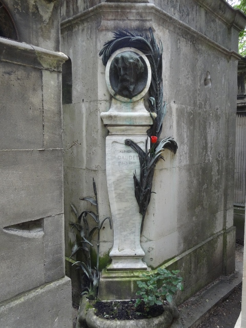 Cimetière du Père Lachaise - APPL - DAUDET Julia, née ALLARD (1844-1940)