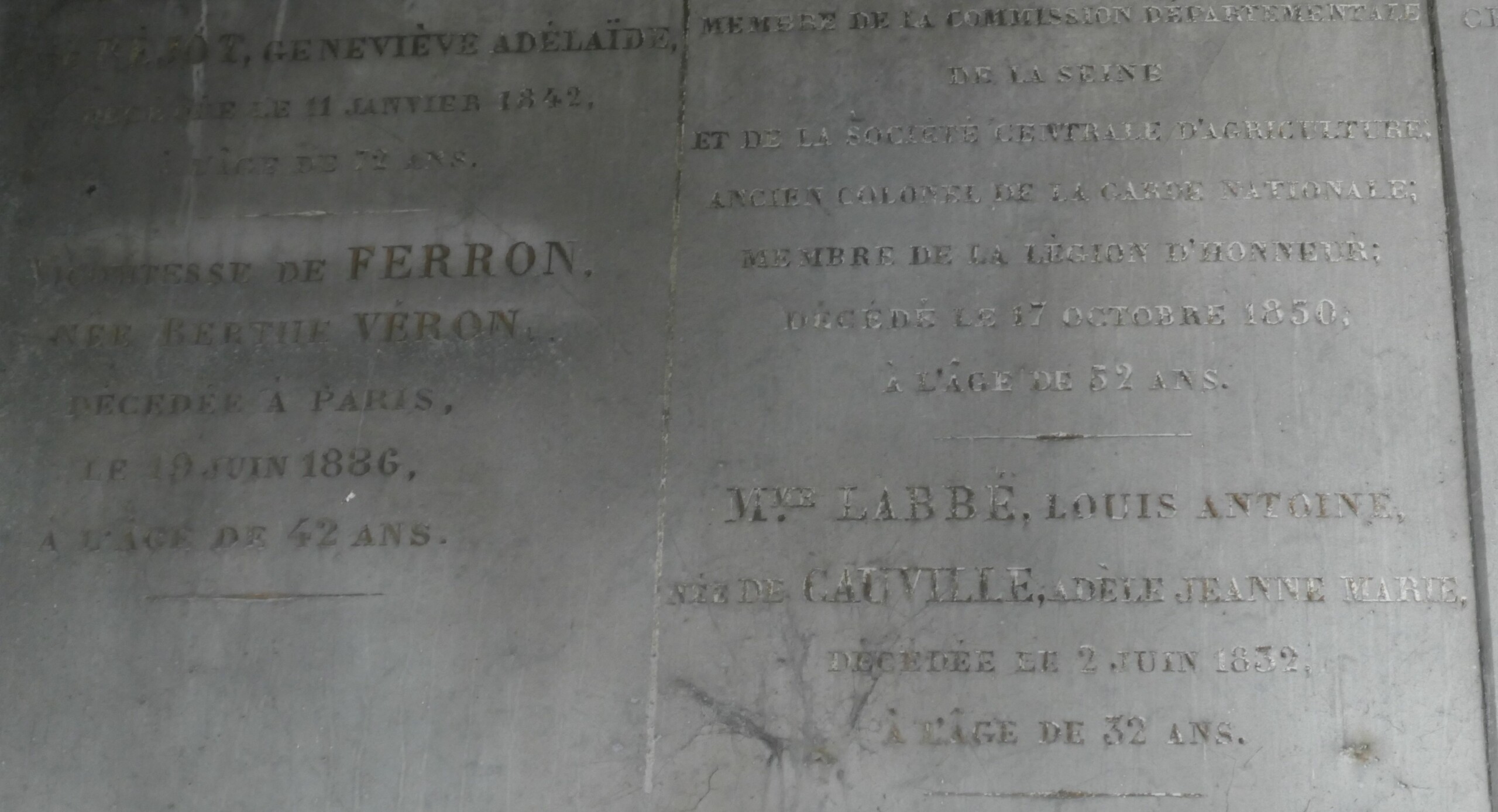 Cimetière du Père Lachaise - APPL - VERON Adolphe (1812-1873)